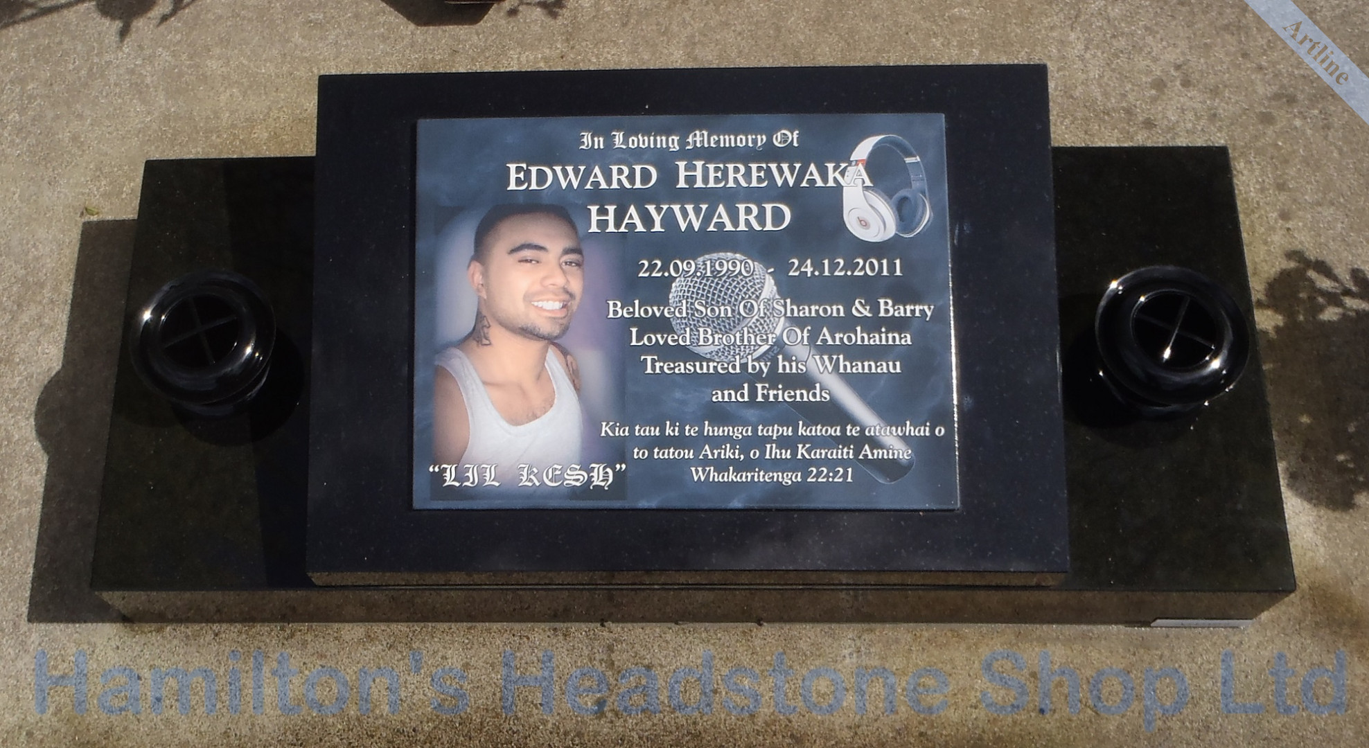 View » Artline Memorials